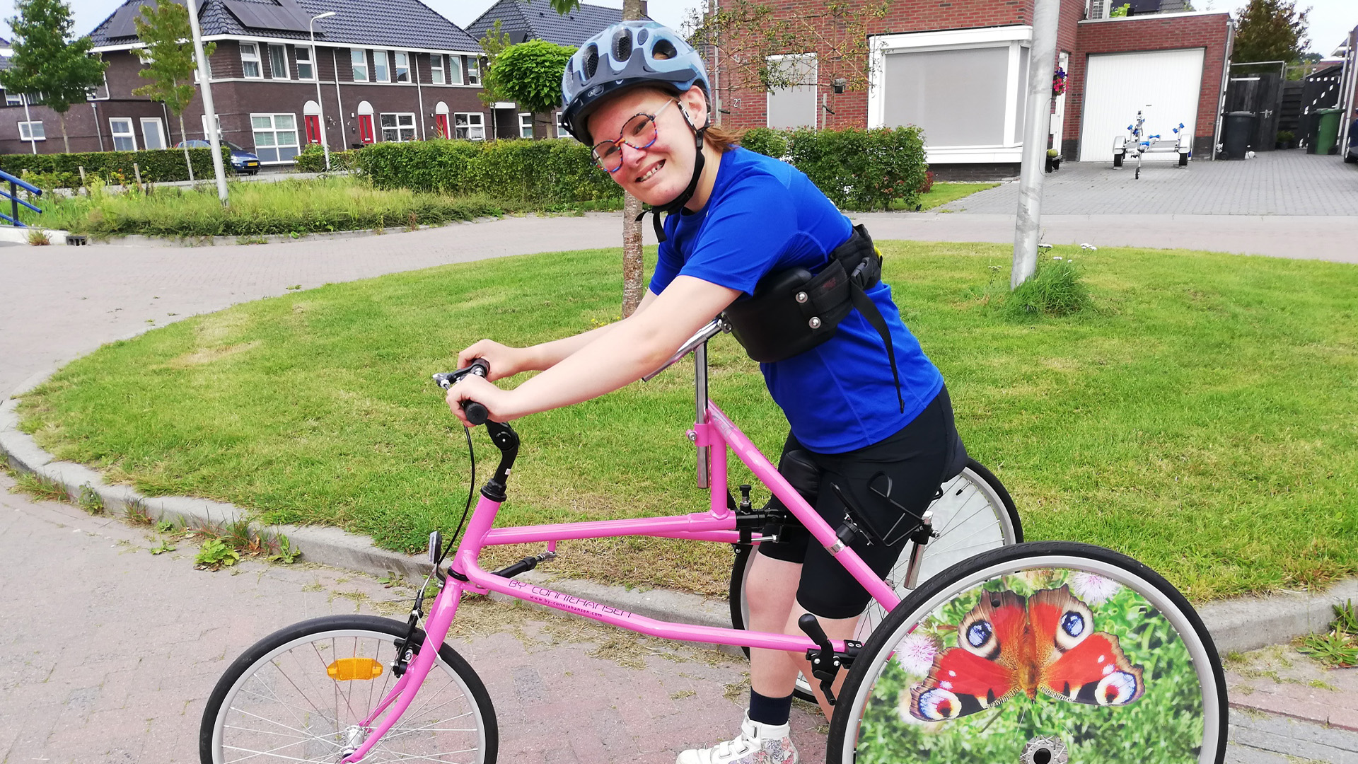 Frame Running is de enige sport voor Dinah | Stichting het Gehandicapte ...